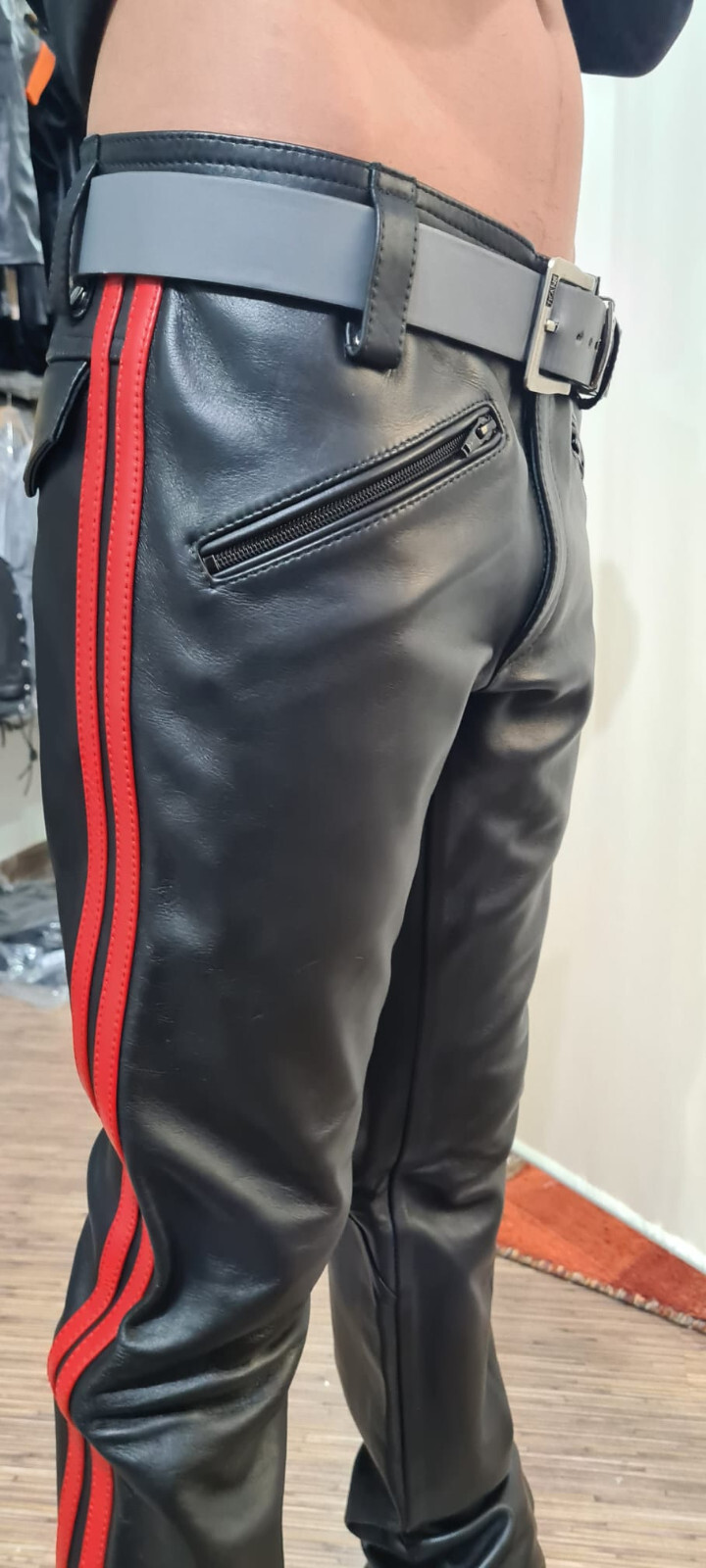 Awanstar lederhose mit 2 Roten Streifen lederjeans ,leather trousers ...
