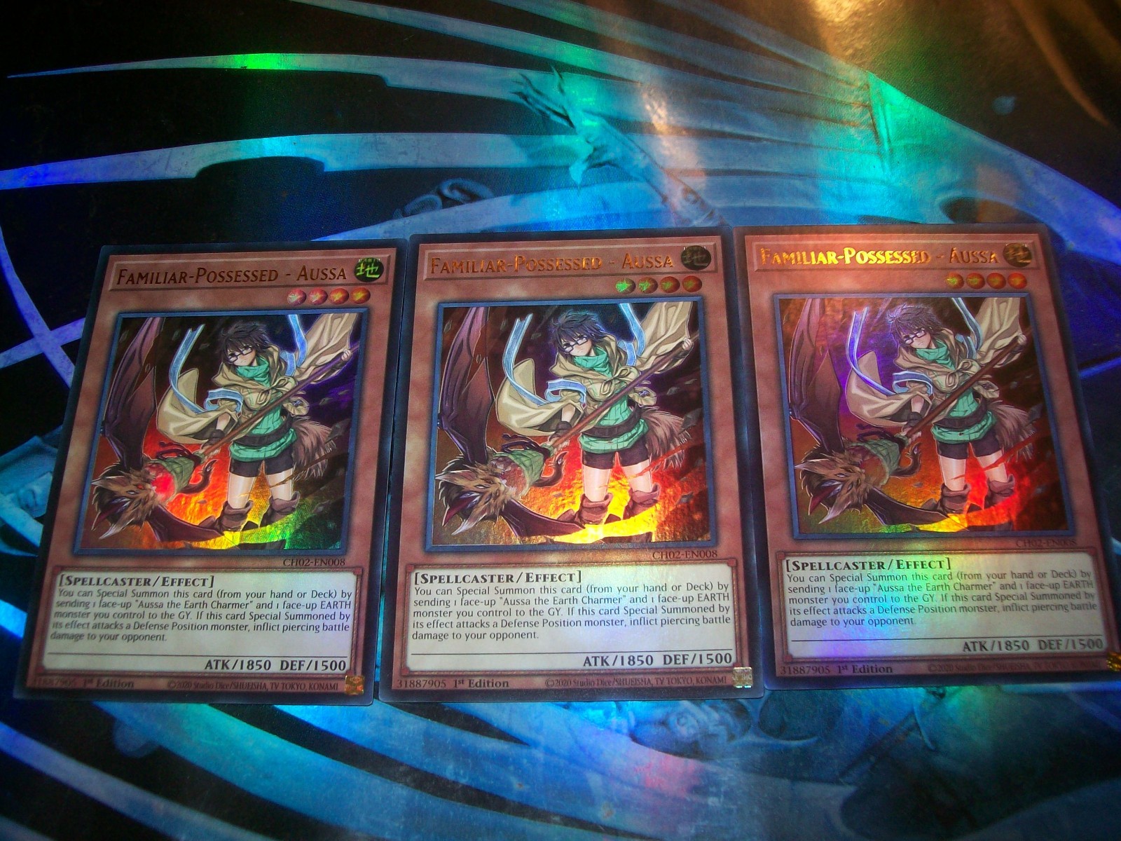 3x Familiar-Possessed - Aussa 1st Edition Ultra Rare CH02-EN008 Yu-Gi ...