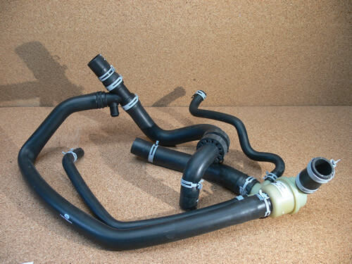 GENUINE LAND ROVER THERMOSTAT & HOSE LR3 LR4 4.0 V6 PEL500290 | eBay