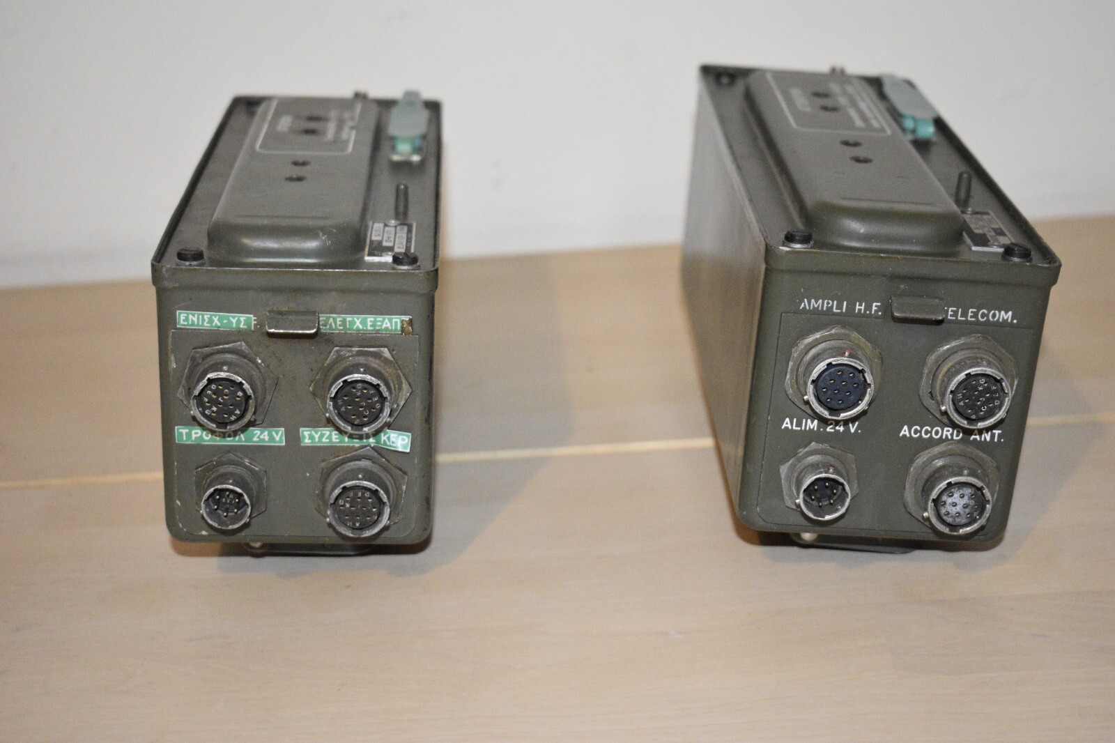 *WORKING* ER.95.B FRENCH MILITARY RADIO VEHICULAR ADAPTER POWER UNIT ...