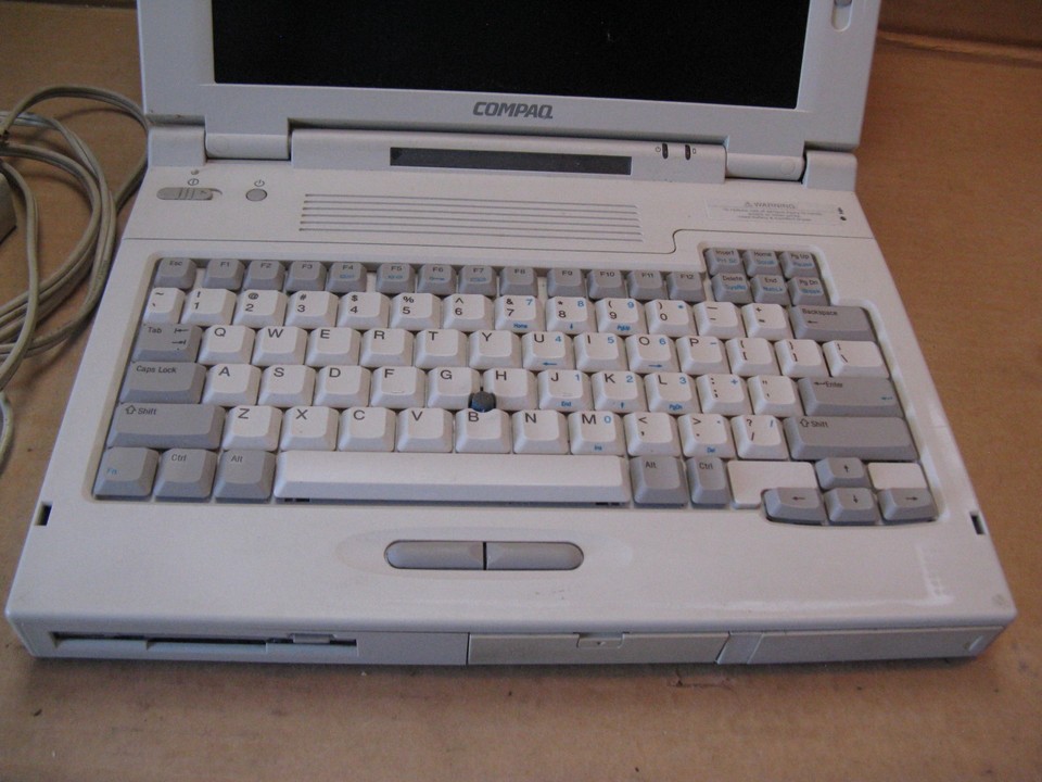 Compaq LTE 5400 Vintage Laptop Computer 12.1" Screen Intel Pentium ...