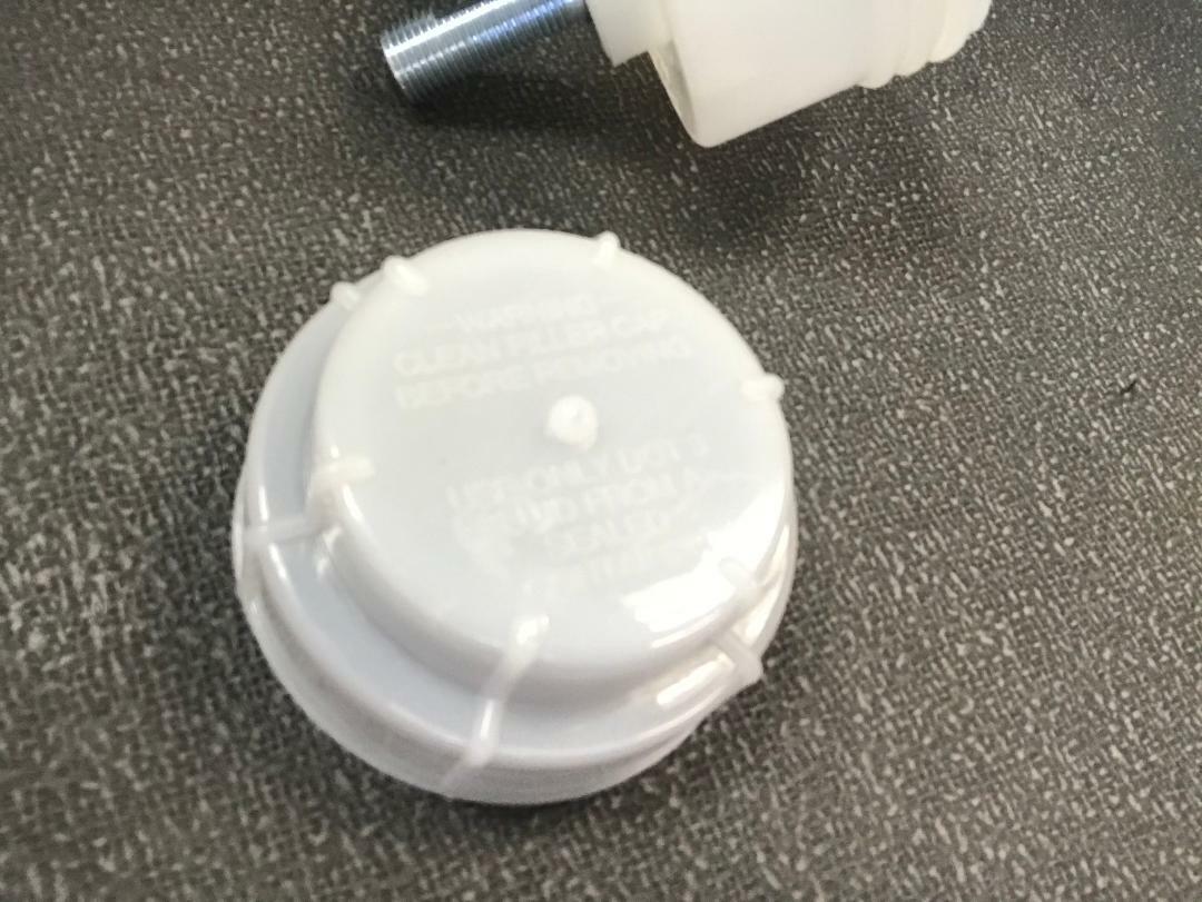 AH215111 BRAKE FLUID RESERVOIR ASSY WORKS FOR MANY JOHN DEERE MODELS | eBay