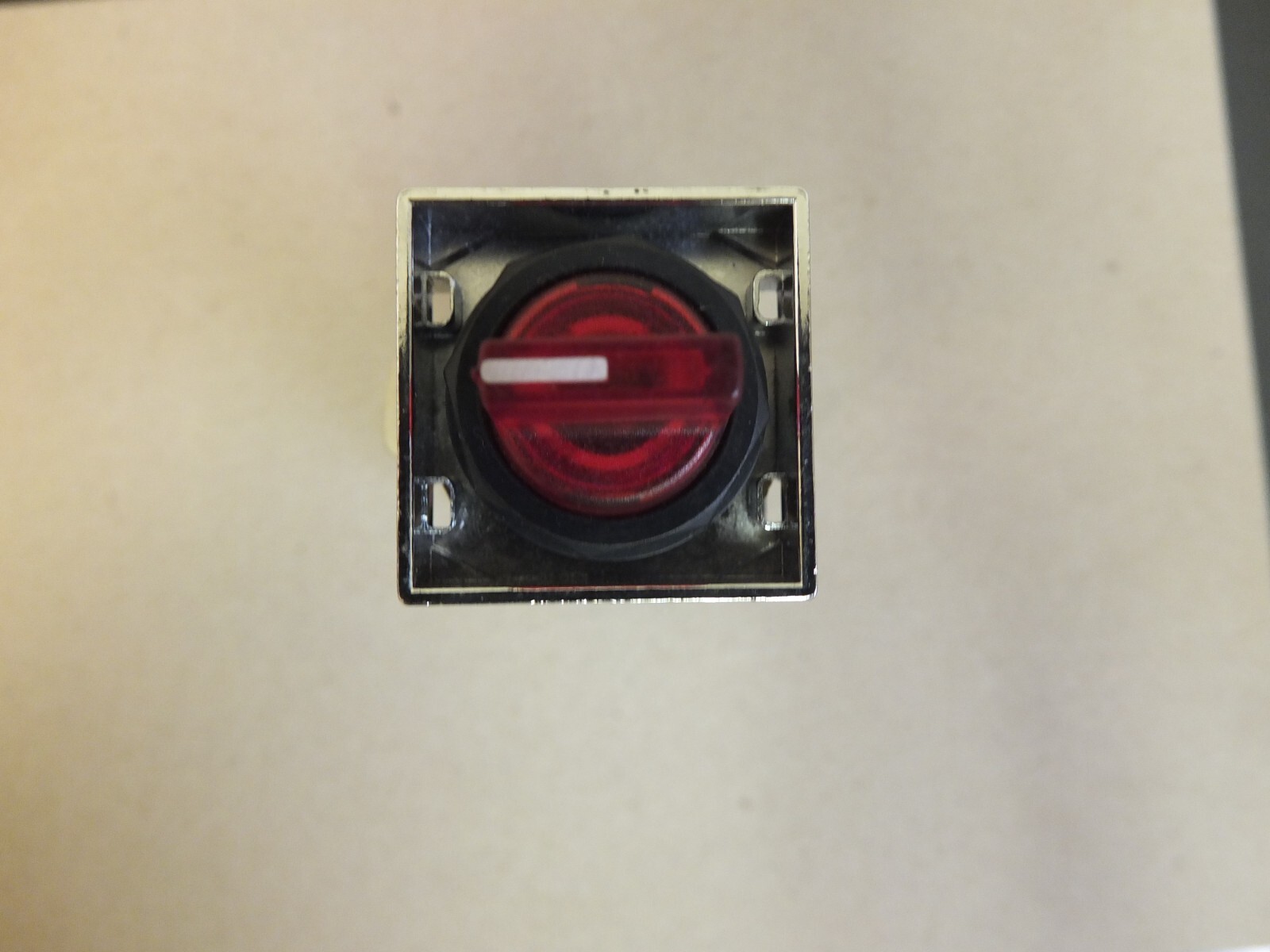 EATON CUTLER-HAMMER E22B2 SER A1 W/SELECTOR SWITCH E22TL1 SER A1 | eBay