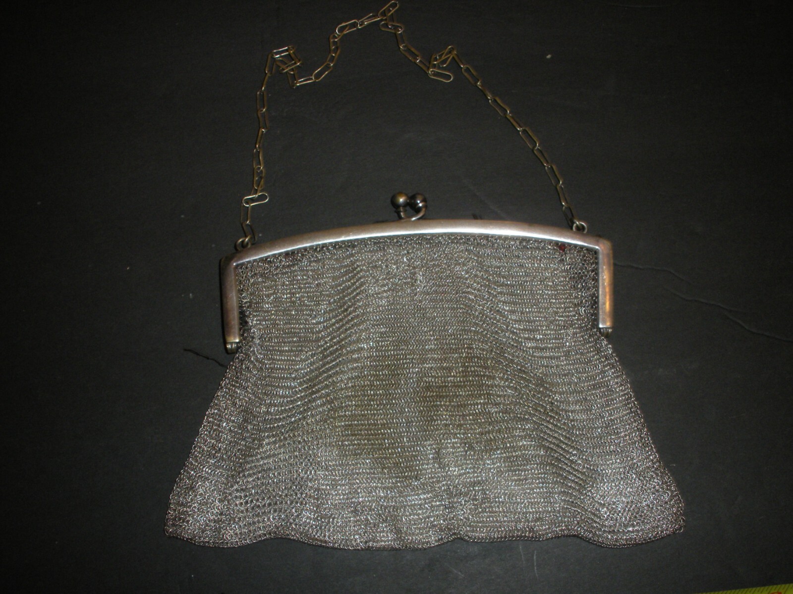 VINTAGE VICTORIAN 1920S CHAIN PURSE CHECK IT OUT - Gem