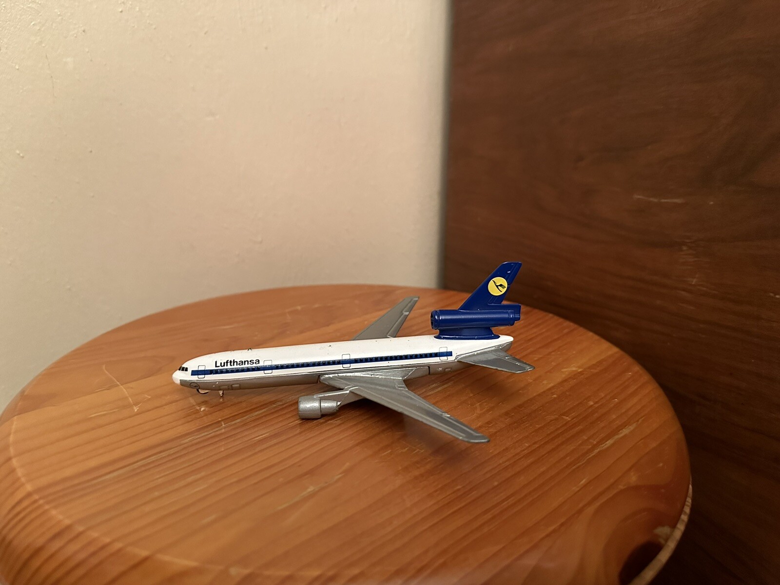 ERTL Lufthansa Diecast Metal Airplane Figure Plane | eBay