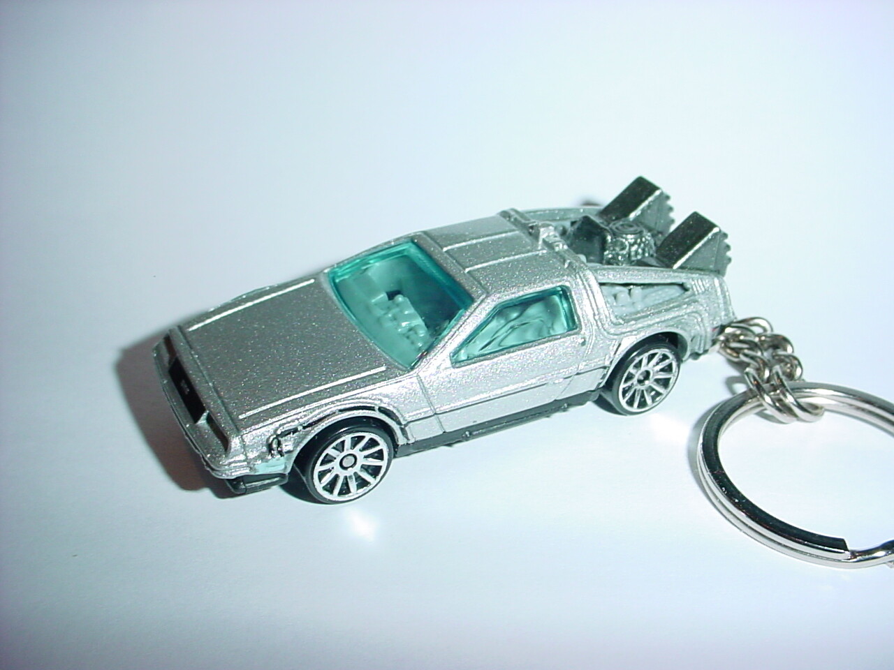 HOT 3D SILVER DELOREAN DMC BACK TO THE FUTURE CUSTOM KEYCHAIN keyring ...