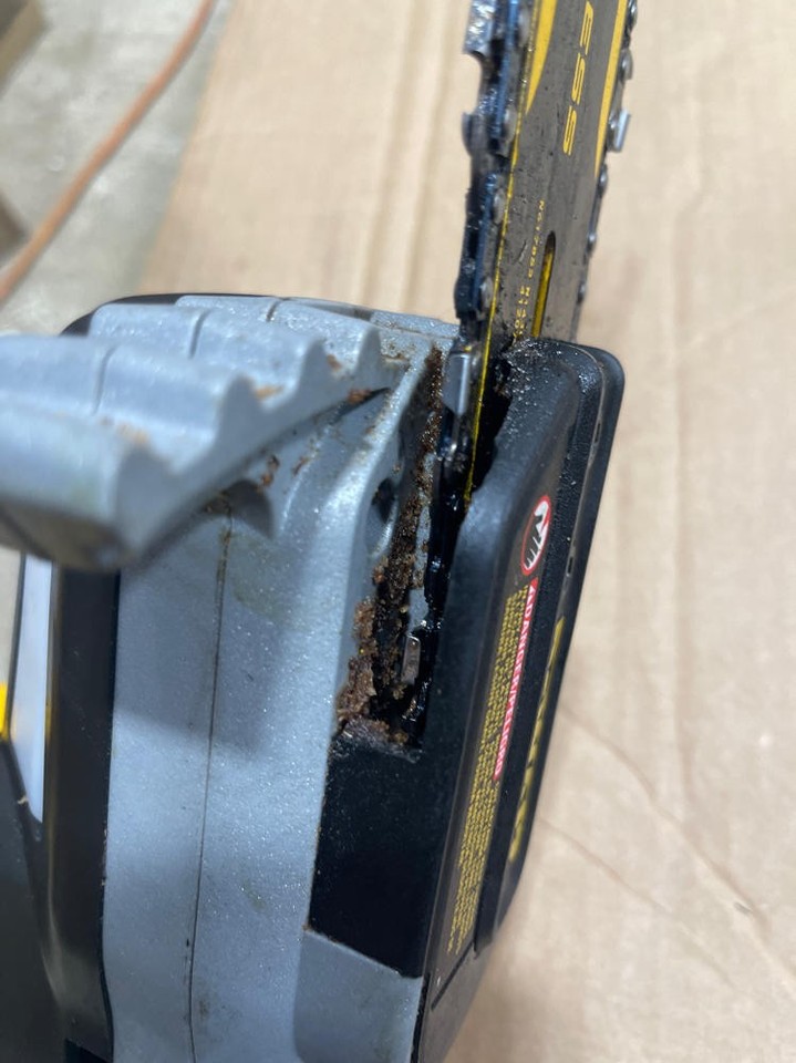 DEWALT 20V MAX XR DCPS620B Brushless Cordless Pole Saw (Tool Only ...