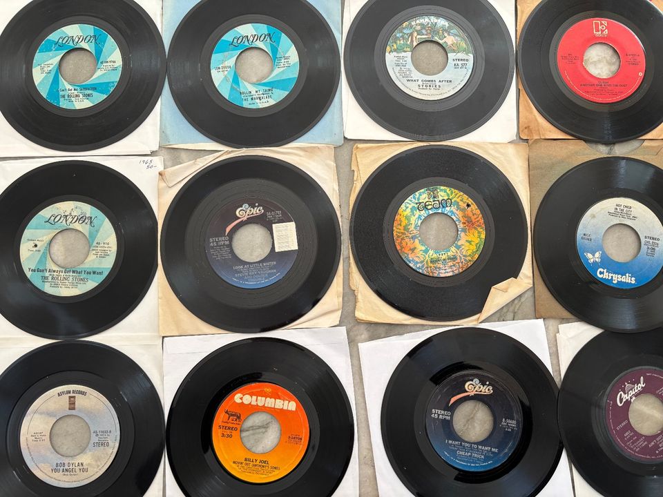 Lot of 35 Records 45 RPM Classic Rock - Beatles - Cream - Queen ...