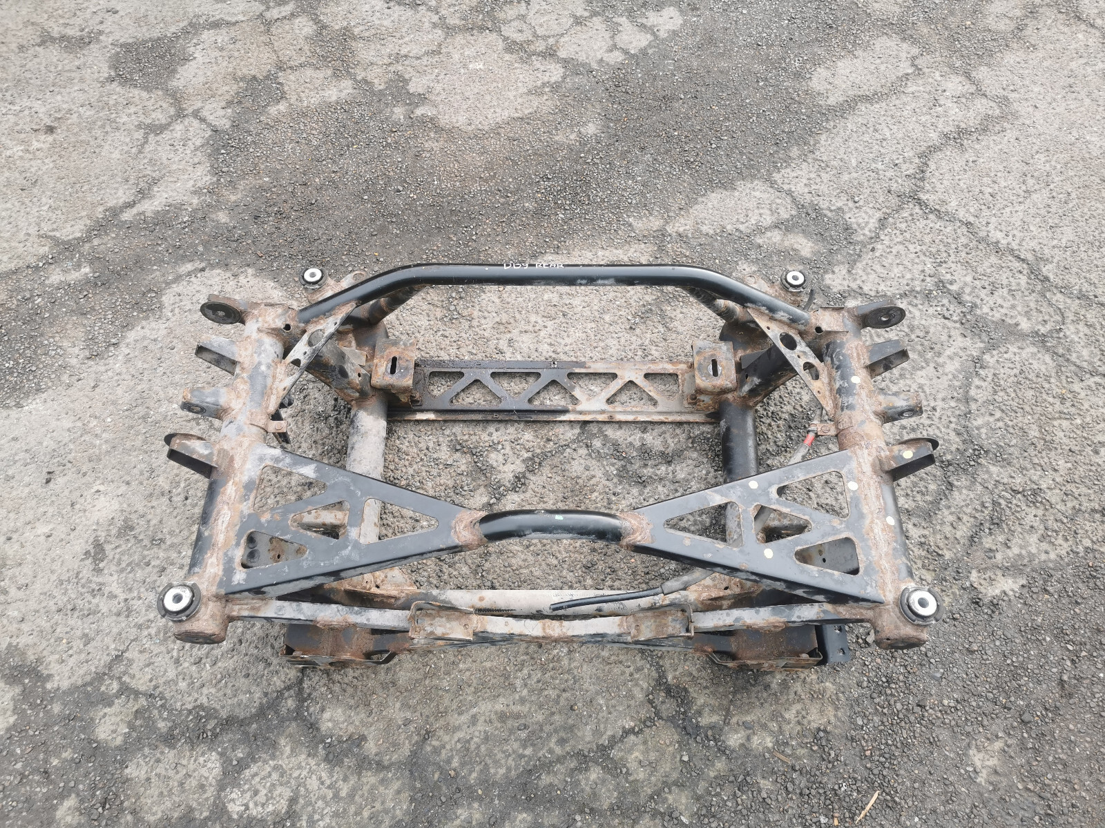 ASTON MARTIN DB9 2005 5.9 V12 REAR SUSPENSION SUBFRAME | eBay UK