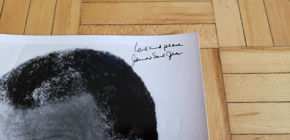 Autographed James Earl Jones "Star Wars" original vintage promo press ...