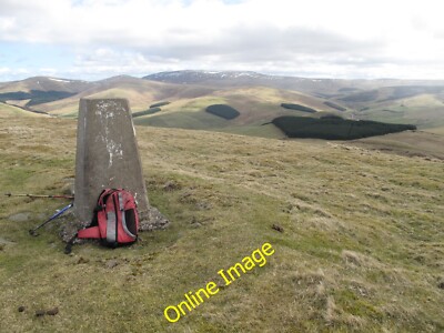 Photo 6x4 Hownam Law Mowhaugh Access from east at NT 81525 21909, track ...