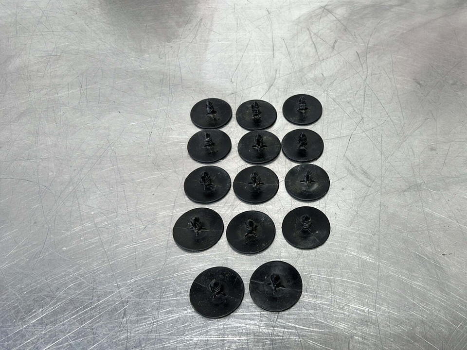 97-04 C5 CORVETTE HOOD INSULATOR RETAINER CLIPS SET OF 14 20064875 OEM ...