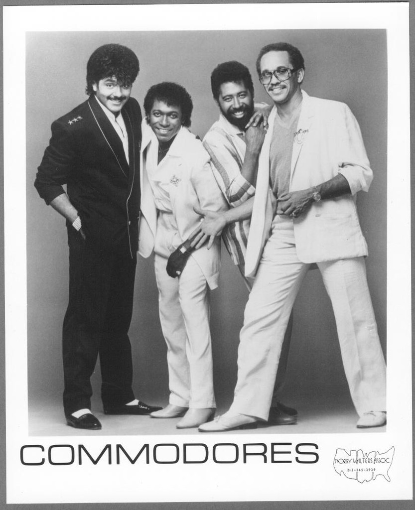 THE COMMODORES MUSIC INDUSTRY 8 X 10 PUBLICITY PHOTO | eBay