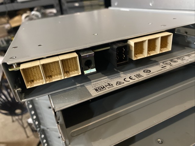 01AC579 IBM SAS 12g Expansion Canister for Storwize V5000/v7000 G2 for ...