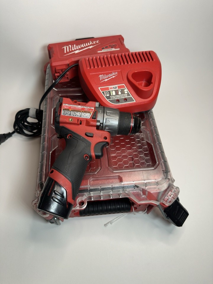 Milwaukee 3404-20 1/2" Hammer Drill Fuel M12 Kit With Packout & Drill ...
