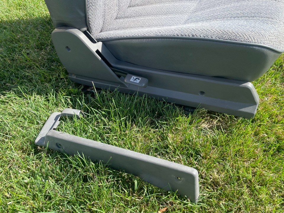 Toyota 4Runner Bucket Seats Gray Cloth Manual No head rests 1984-1989 ...