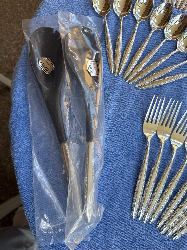 TOWLE “STERLING SILVER”Flatware Set W/Original Box- 8 Sets W/Serving ...