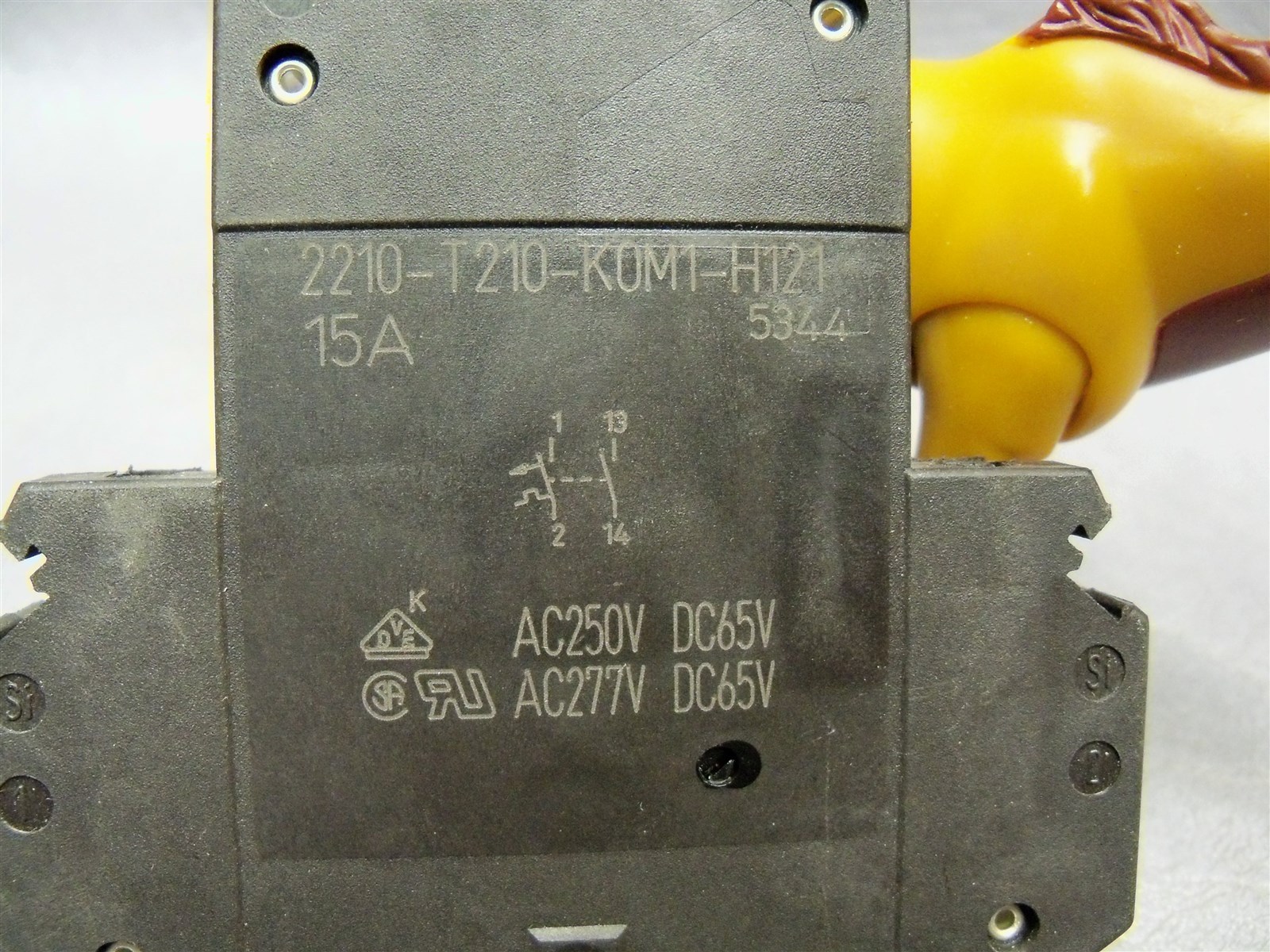 ETA 2210-T210-KOM1-H121 CIRCUIT BREAKER 5 Amp - 65VDC for sale online ...