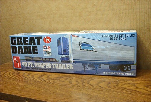 AMT GREAT DANE 40 FT. REEFER TRAILER 1/25 SCALE RETRO DELUXE MODEL KIT ...