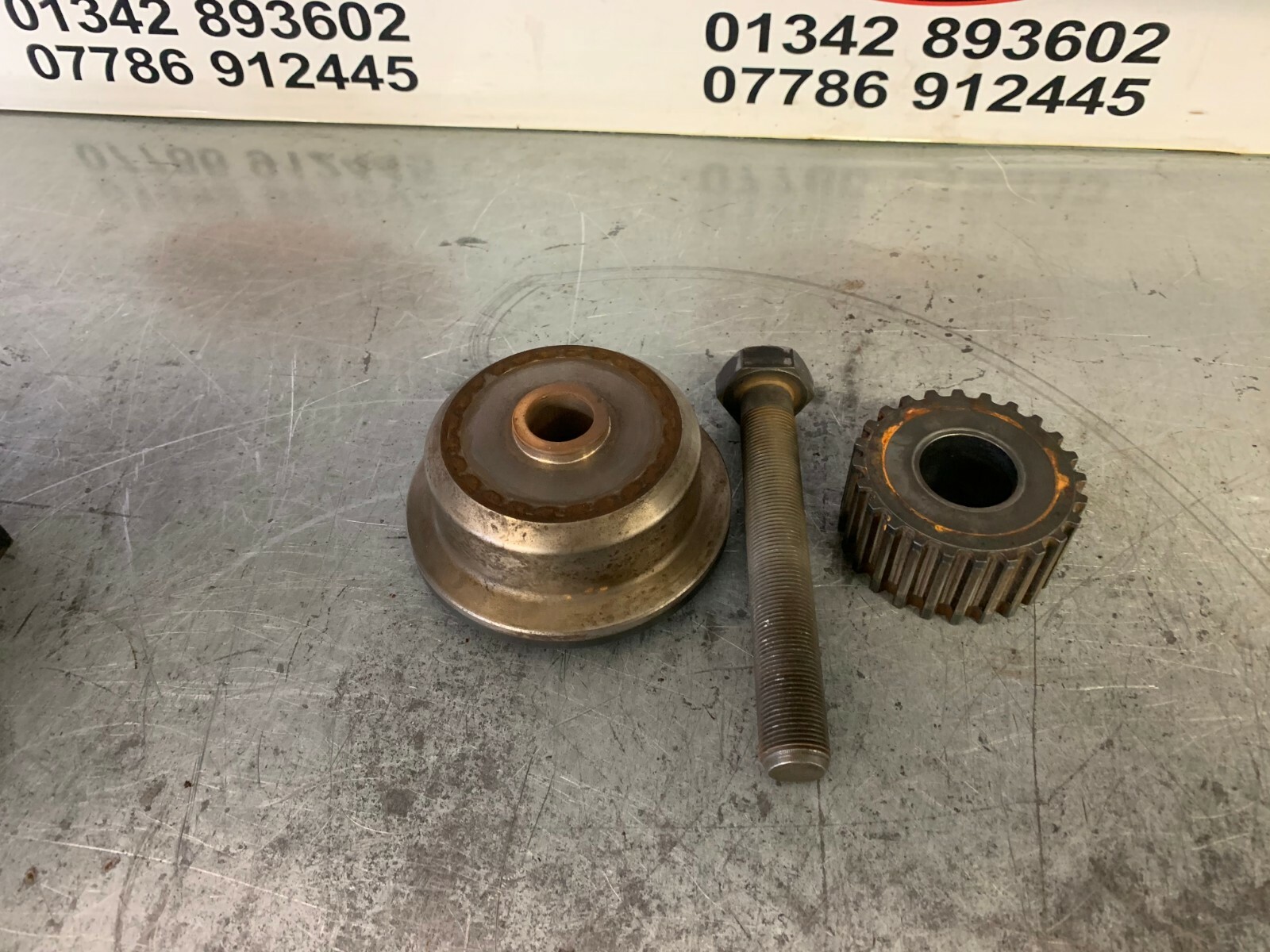 Front crankshaft pulley / timing gear + bolt X Deutz F3M-1011F Engine ...