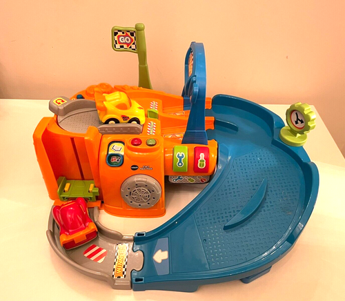 VTECH Go! Go! Smart Wheels 2-in-1 Race Track Playset Complete with 2 ...