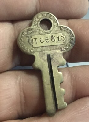 1900-1950 - Vintage Trunk Key