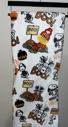 PEANUTS Snoopy Halloween Plush Throw Blanket 50"x70” Pumpkins Boo | eBay