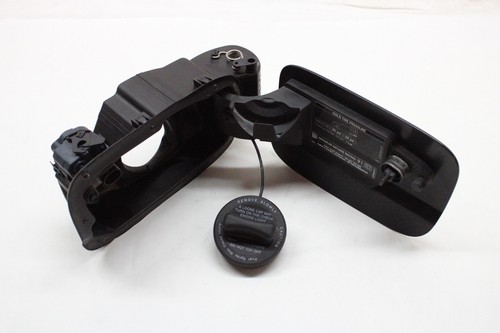 2013 MERCEDES C250 FUEL TANK FLAP CAP COVERING AND HOUSING OEM A204 750 ...