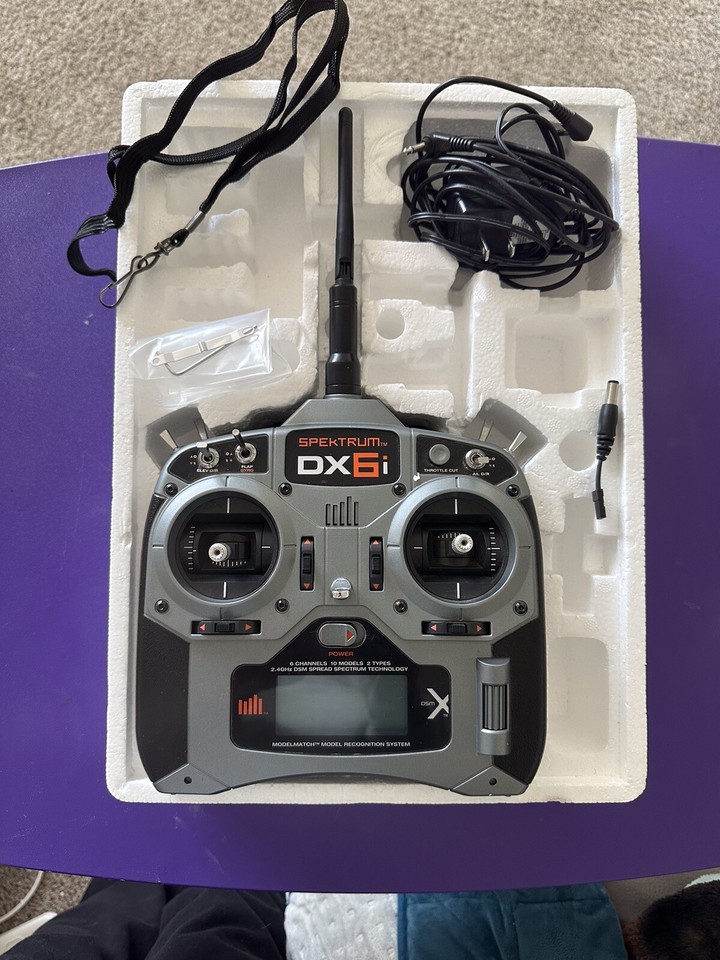 Spektrum DX6i Plane/Heli Programable Transmitter with Owners Manual W ...
