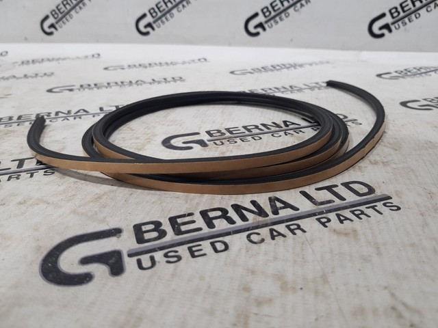 Genuine Toyota Auris Hybrid Windshield Window Glass Adhesive Trim DAM ...