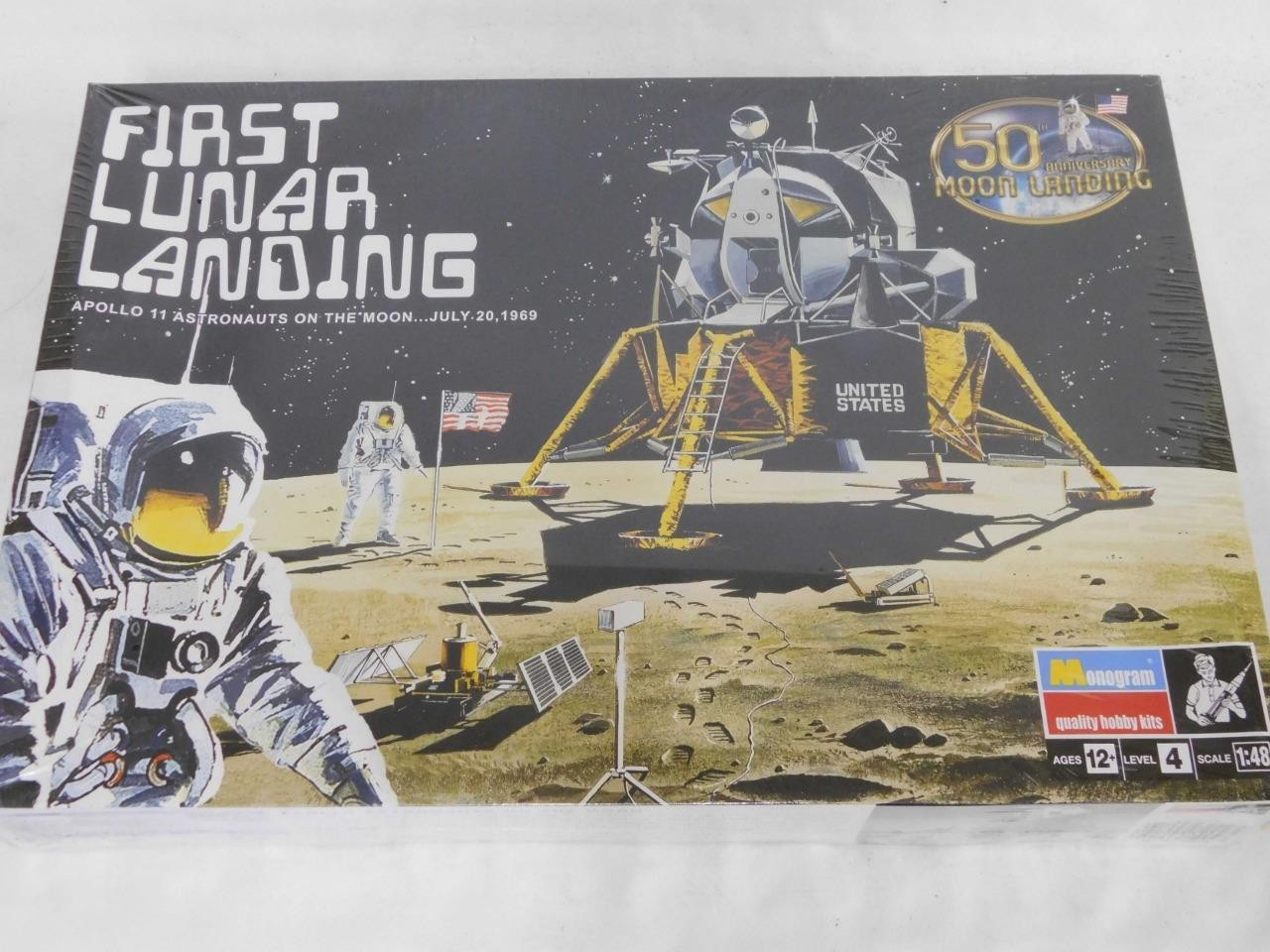 1/48 Monogram First Lunar Landing Apollo 11 Lunar Lander & Astronauts ...