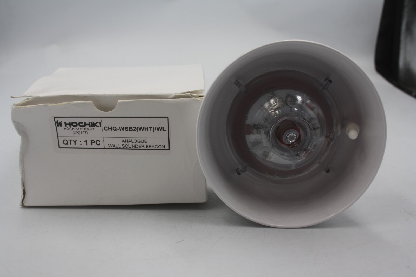 Hochiki Wall Sounder Beacon White Case White LEDs (CHQ-WSB2(WHT)/WL ...