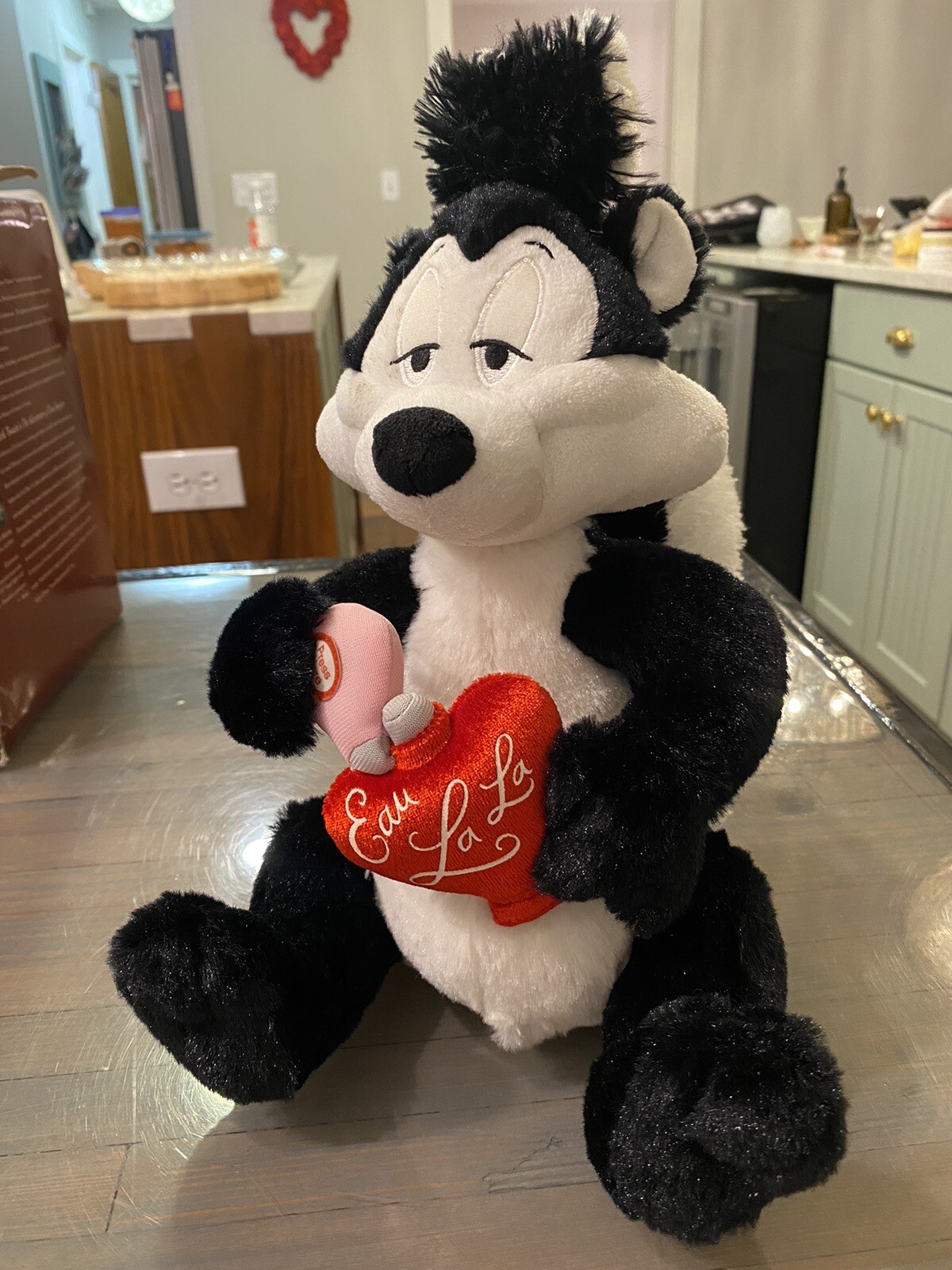 Prototype! Sweet Smell of Love Pepe Le Pew Hallmark PLUSH Looney Tunes ...