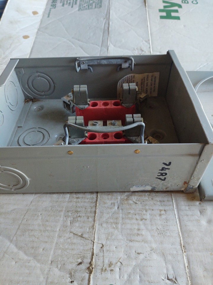 Milbank 100 AMP CONT. 600 VAC Underground Meter Base | eBay