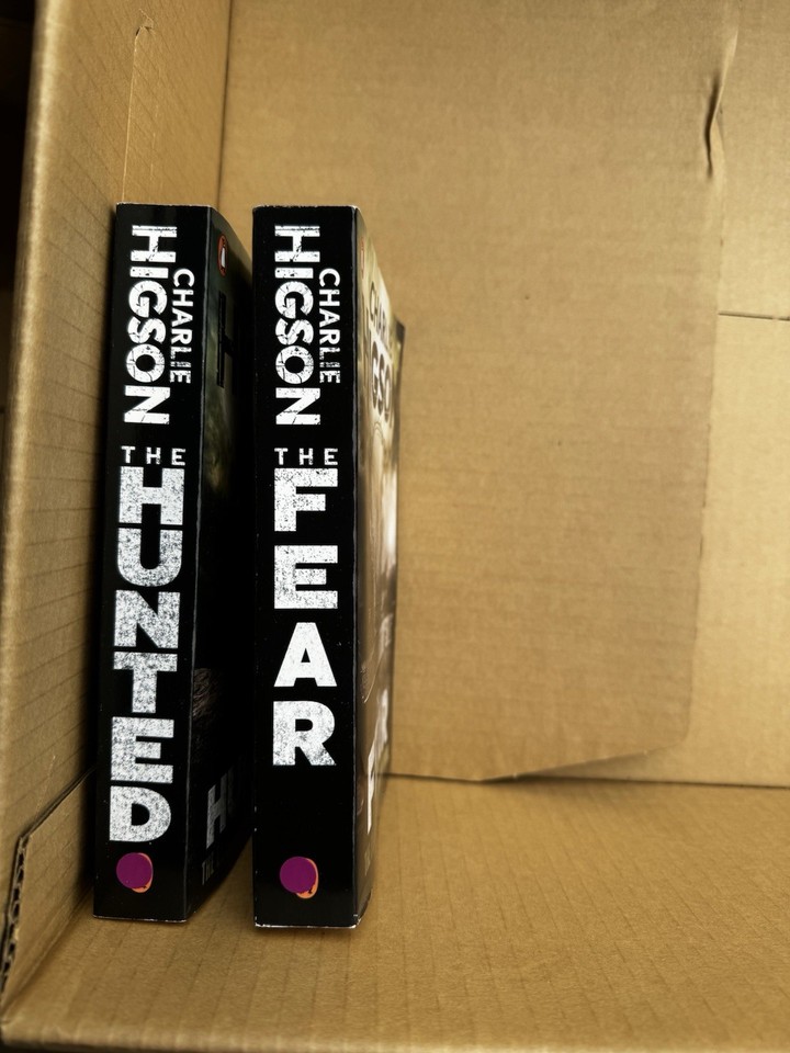 Charlie Higson The Fear, The Hunted Books From Hundle Enemy Collection ...