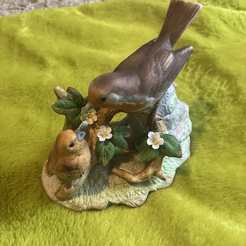 Alfretto by Maruri Porcelain Figurines Robin feeding baby VGC | eBay UK