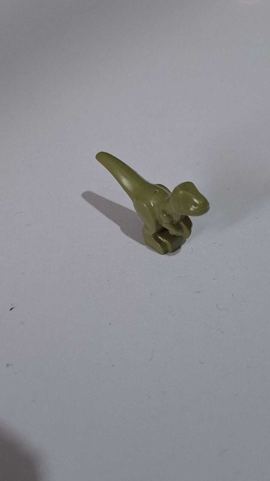 Heaps of Genuine Lego Animals inc Horses, fish, bears, crocodiles, cats ...