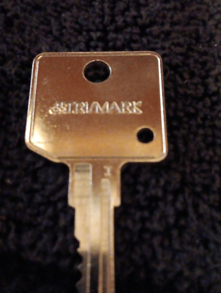 TRIMARK TM 911 TM911 Key. T-Handles Toppers Campers NOS | eBay