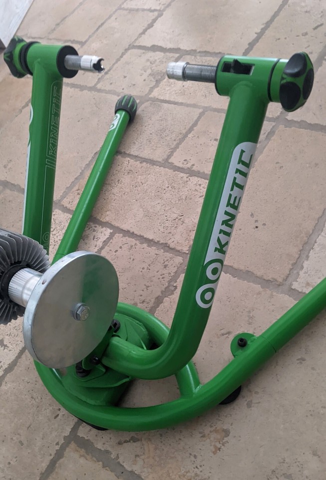 Kurt Kinetic Rock And Roll Smart Bike Trainer w/ Accessories | eBay