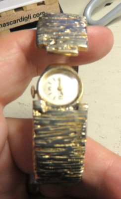 Vintage Woman's Gold Tone ENZO 17j Hideaway Bracelet Mechanical Watch ...