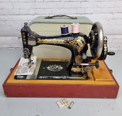 SINGER 28K Antique Sewing Machine Hand Crank, 1898, With Case, Working ...