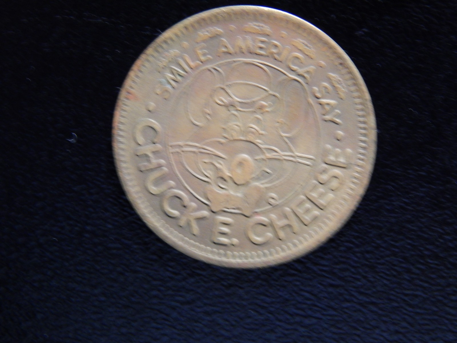 1983 SMILE AMERICA SAY CHUCK E CHEESE TOKEN! ZZ520XUX | eBay