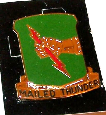 US ARMY 1/246th Armor Mailed Thunder Tank Unit Crest Pin Hat Coat Medal ...