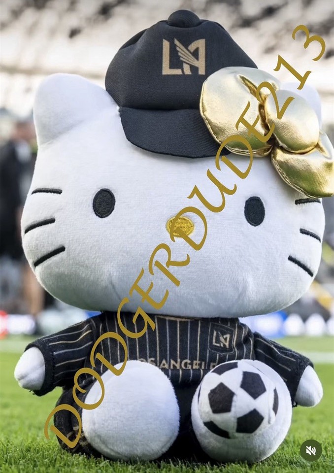🐱🖤💛⚽️ LAFC Hello Kitty Plush Doll 7/9/25 Los Angeles Football Club ⚽️💛🖤 ...