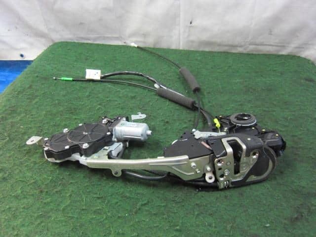 TOYOTA Crown 2008 Front Right Door Lock Actuator 6903030A50 [Used ...
