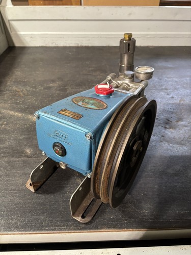 CAT PUMPS Model 1010 Triplex Pump with CAT 7021 Regulator, 10” Pulley ...