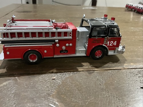Code 3 Chicago Fire Dept Fire Truck E124 | eBay