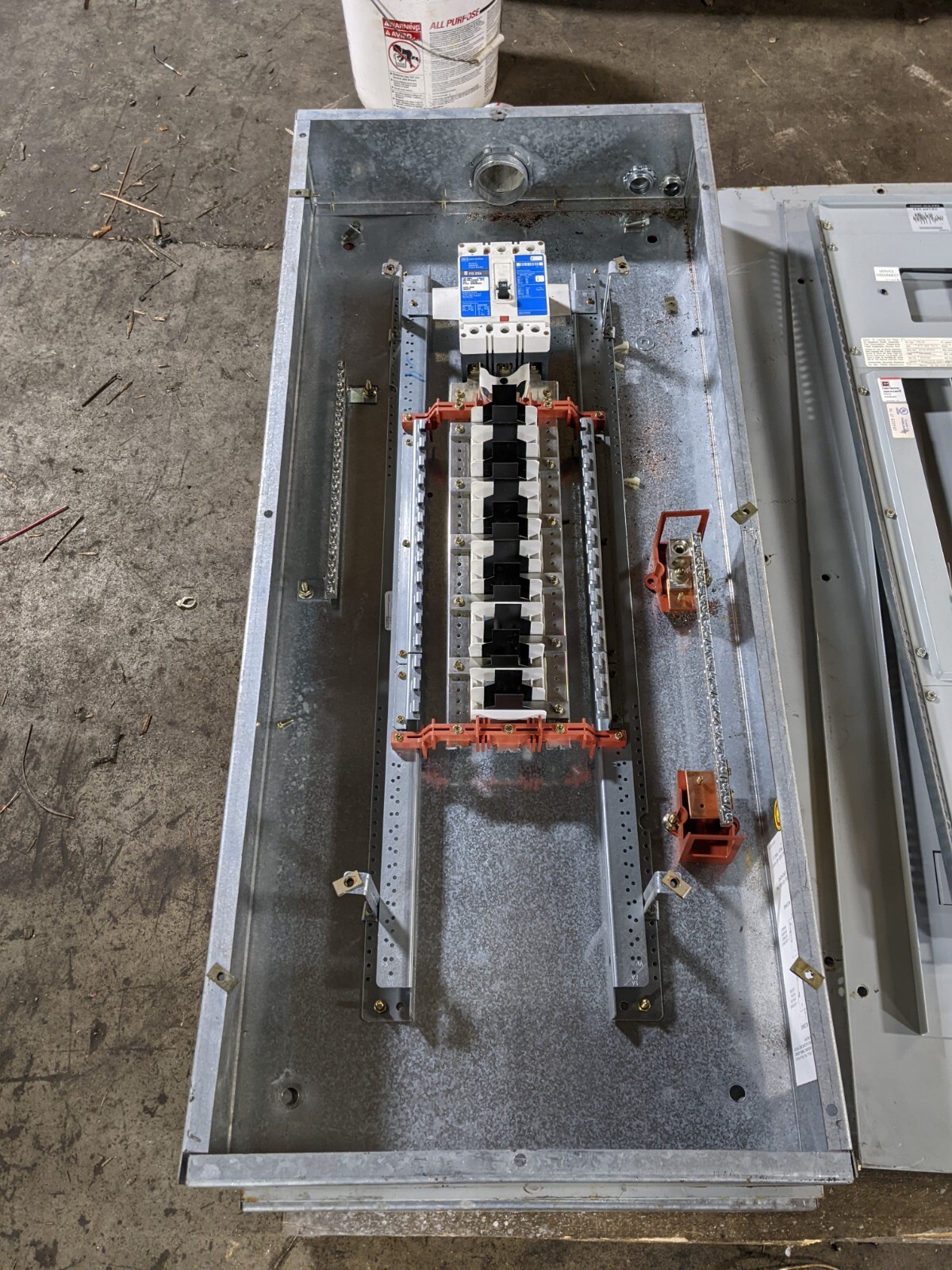 Cutler Hammer PRL2A Pow-R-Line Panelboard 150 AMP 208Y/120V 3 Phase 4W ...