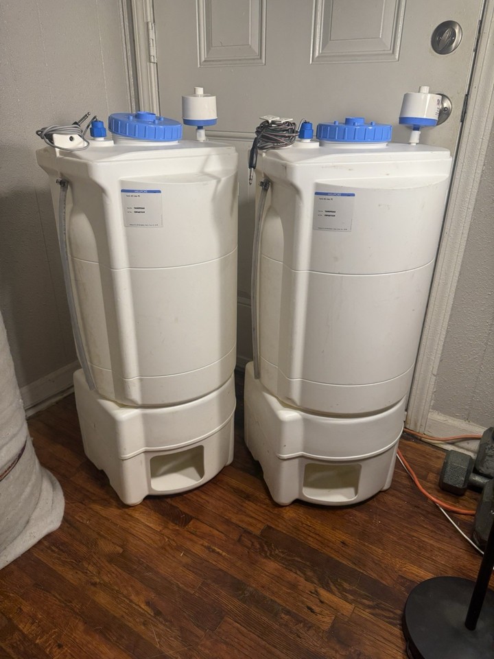 EMD Millipore Milli-Q 60 Liter PE Tank TANKPE060 with Vent Filter ...
