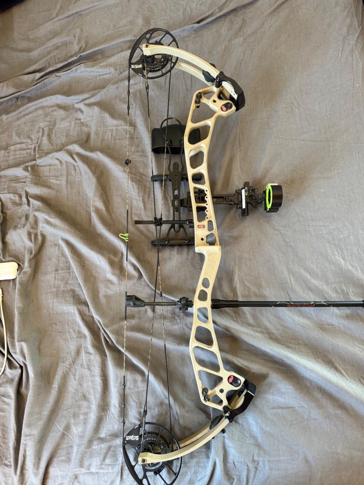 PSE Evoke 35 Compound Bow - left hand | eBay